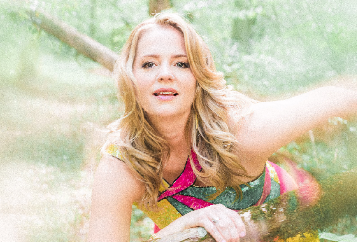 Wave Goodbye to the Past with Carrie Welling’s Empowering New Single ...