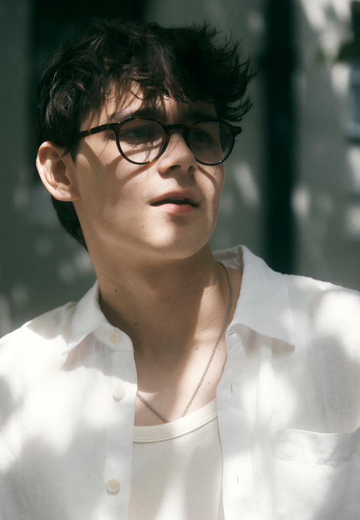 New Artist Spotlight: Benjamin Steer and the Magic of ‘Figuring It Out’ – Indie Boulevard Magazine