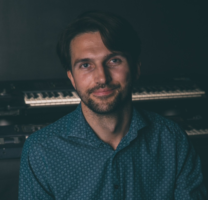 ‘A Festive Fantasia’ by Thomas Hewitt Jones & The Central Band of the ...